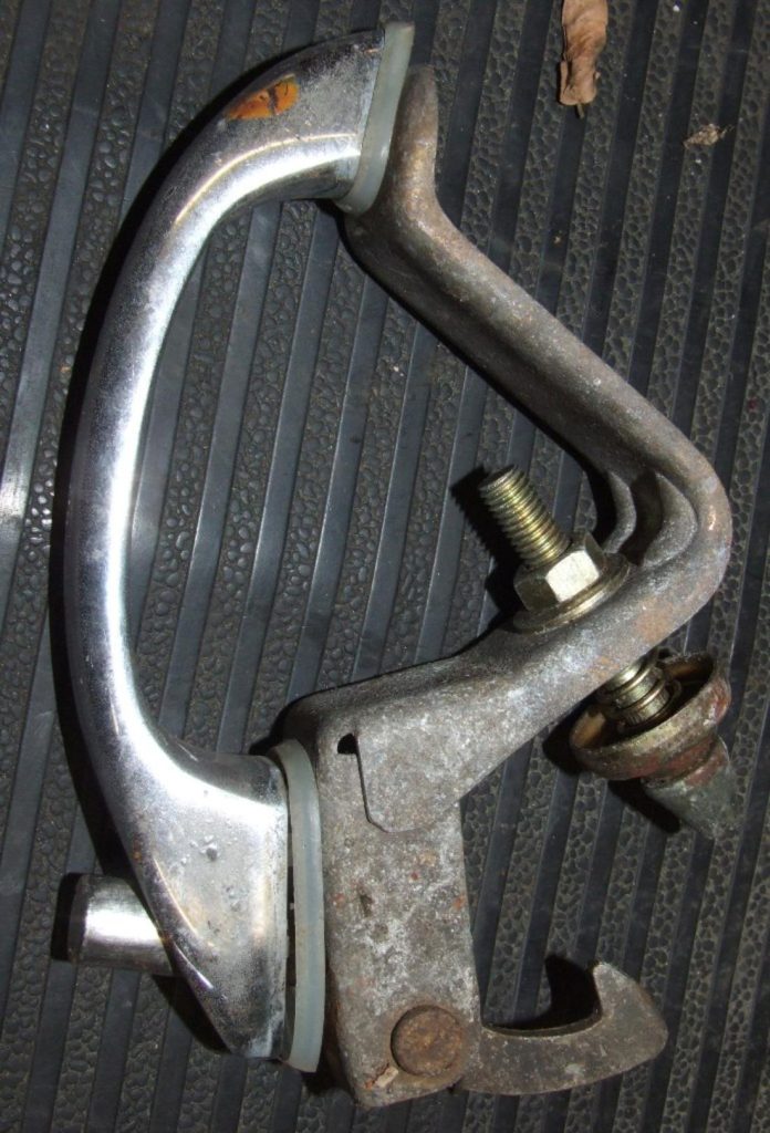Beetle Bonnet handle and catch – – Parts Emporium
