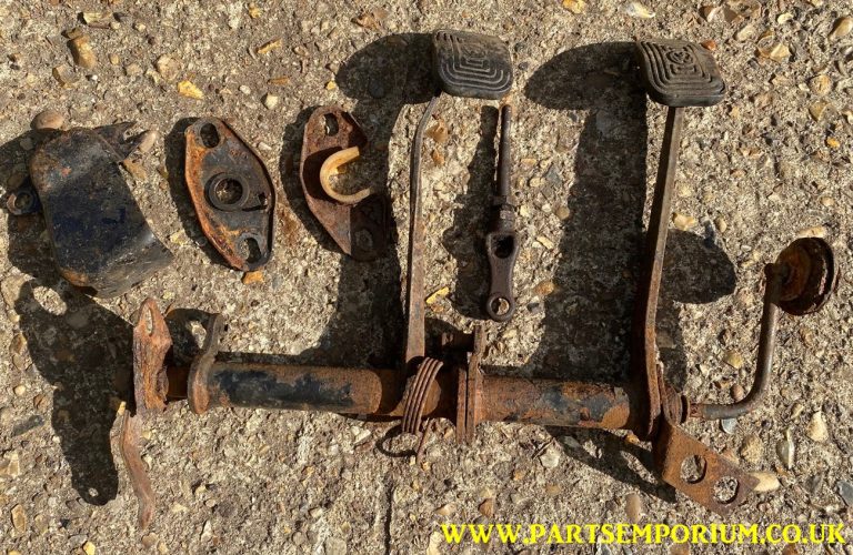 Beetle Pedal Kit FF £ RHD – Parts Emporium