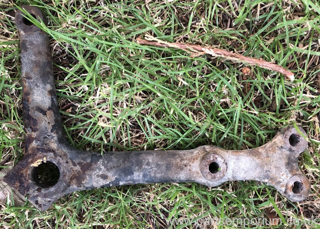 Split Screen Idler Arms – Parts Emporium