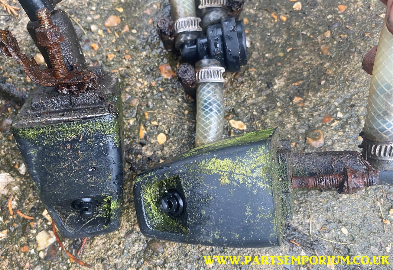 T25 headlight washer Jets – Parts Emporium