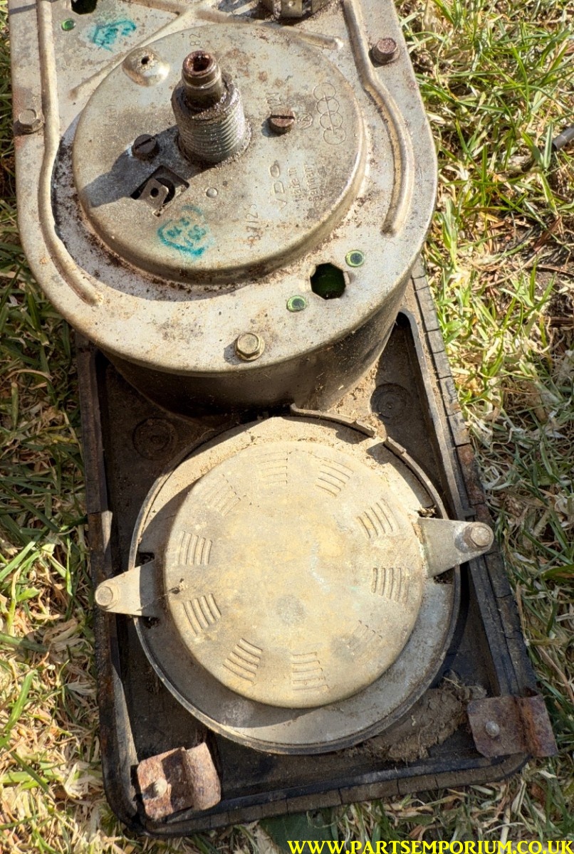 Early Grey Faced Bay Speedo Pod – 868 – Parts Emporium